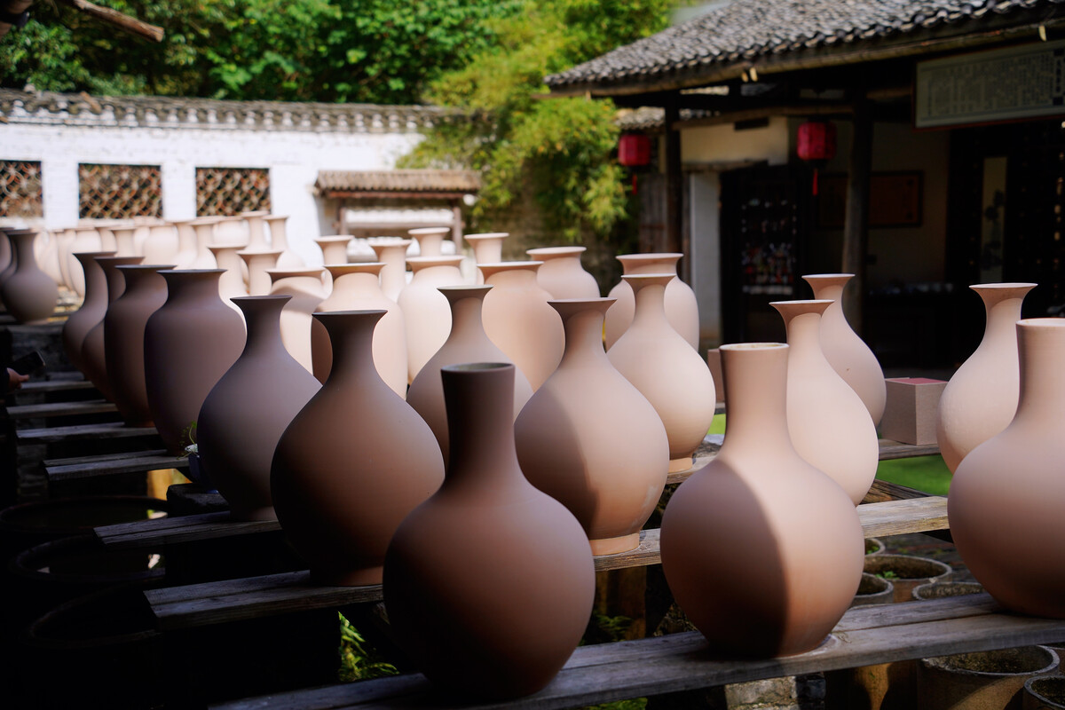 Jingdezhen Ceramic Tour from Shanghai: Uncover Pottery Secrets