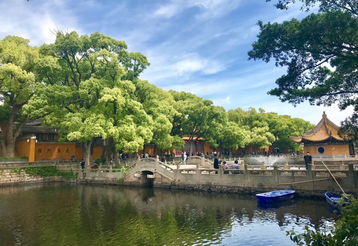 Enjoy a seamless 2-day Putuo Island Buddhism pilgrimage tour from Shanghai