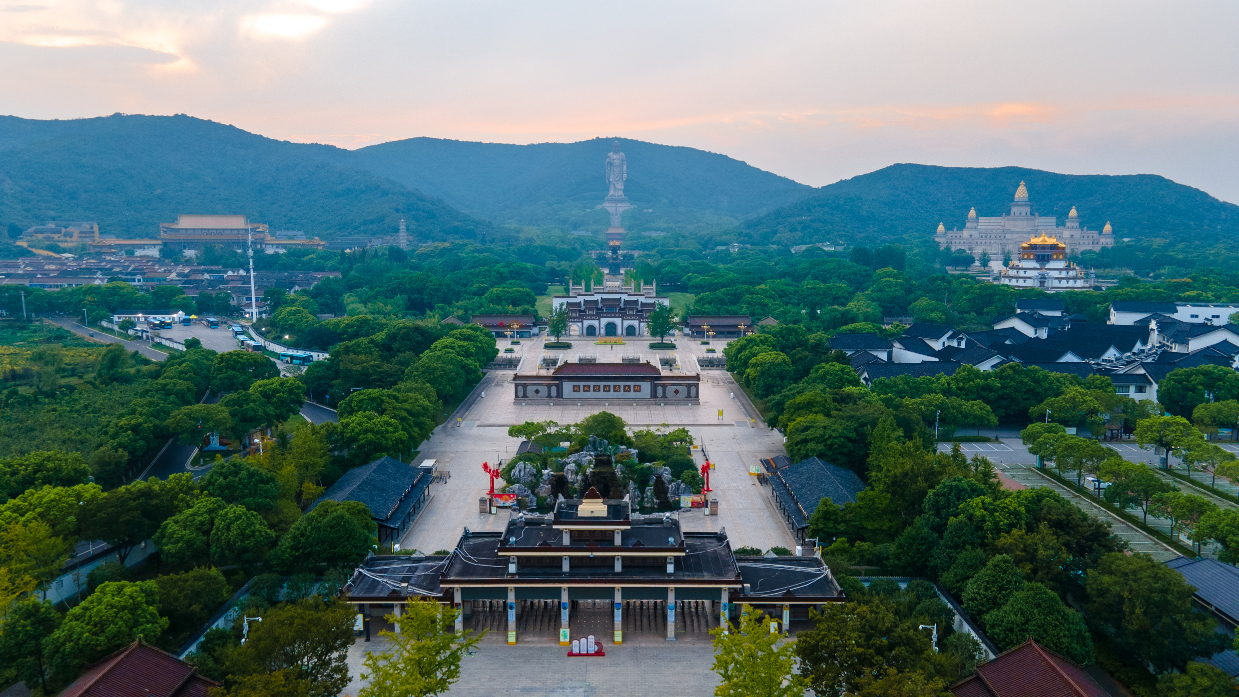 Seamless Wuxi Day Tour from Shanghai | Cultural Landmarks & Scenic Beauty