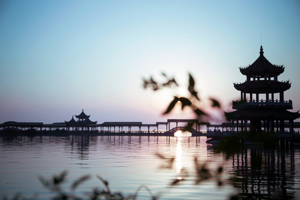 Seamless Wuxi Day Tour from Shanghai | Cultural Landmarks & Scenic Beauty