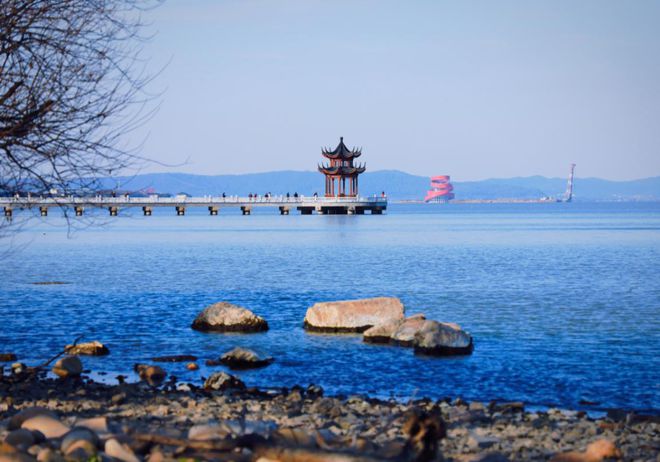 Seamless Wuxi Day Tour from Shanghai | Cultural Landmarks & Scenic Beauty