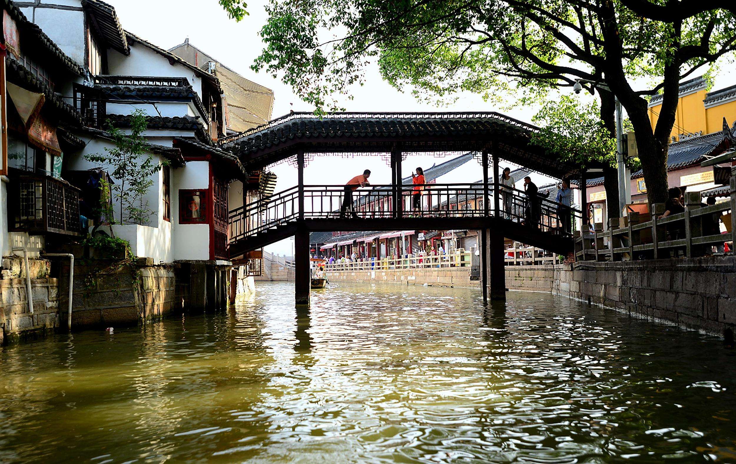 Zhujiajiao and Qibao Water Town Tour From Shanghai | Shanghai Private Tour
