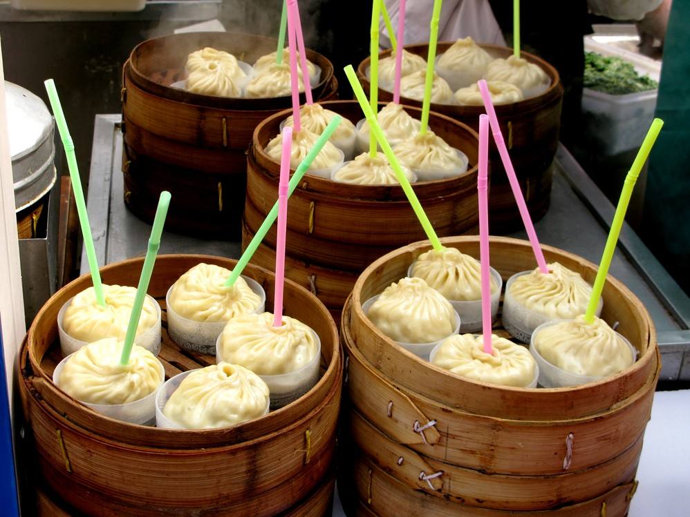 Shanghai Night Food Adventure Tour With Bear Testing - Taste Shanghai's ...